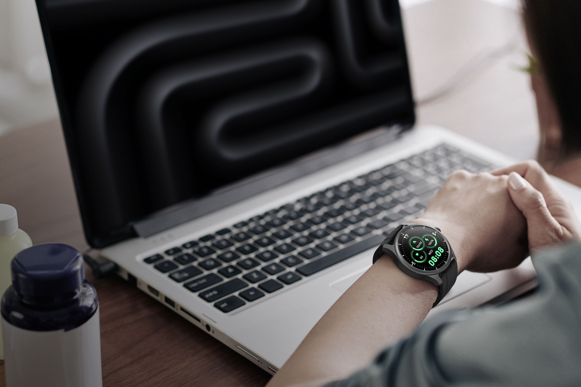 MOMAX 1-WEAR SMART WATCH ROUND | Space.ae